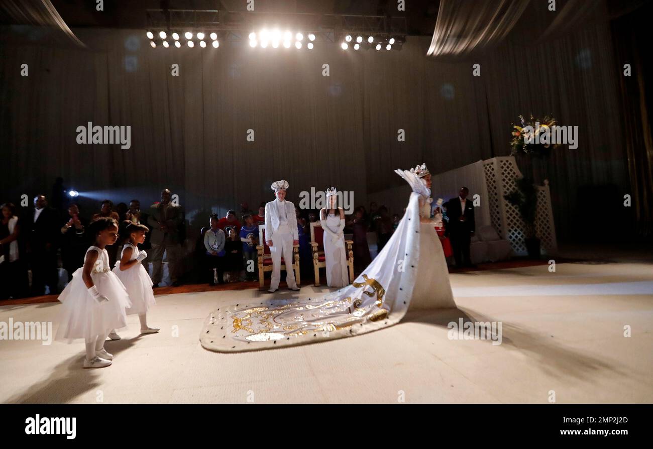Krewe of Little Rascals Queen XXXV Miss Kristy Lynn Herkes walks past ...