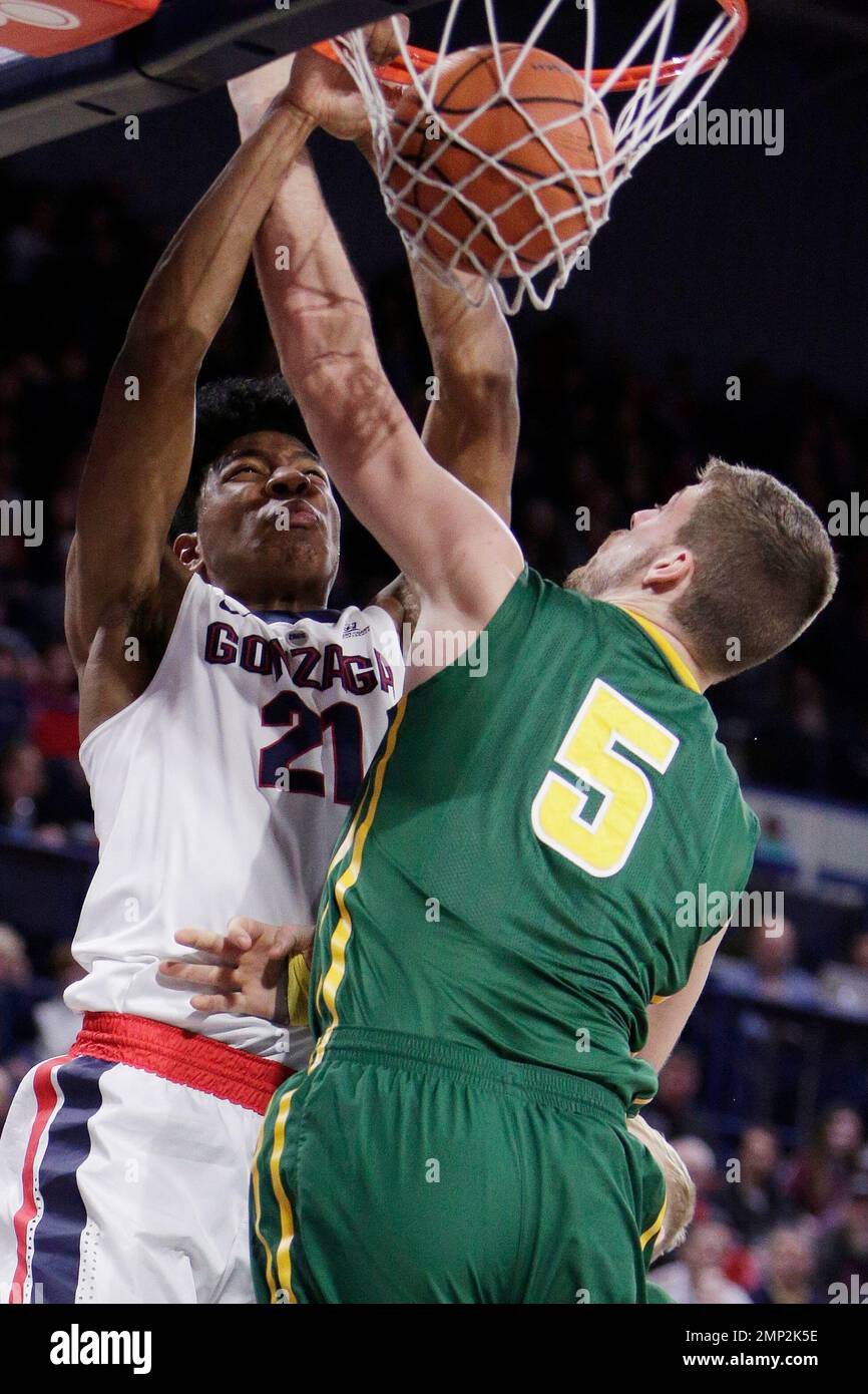 Gonzaga forward Rui Hachimura (21) dunks over San Francisco center ...
