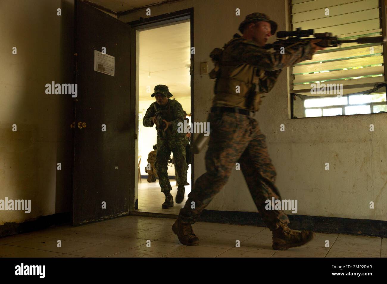 U.S. Marines with 1st Battalion, 2d Marine, and Philippine Marines with ...