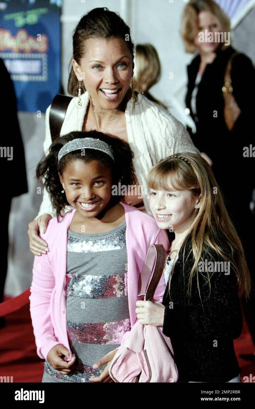 Hanna Beth And Miley Cyrus