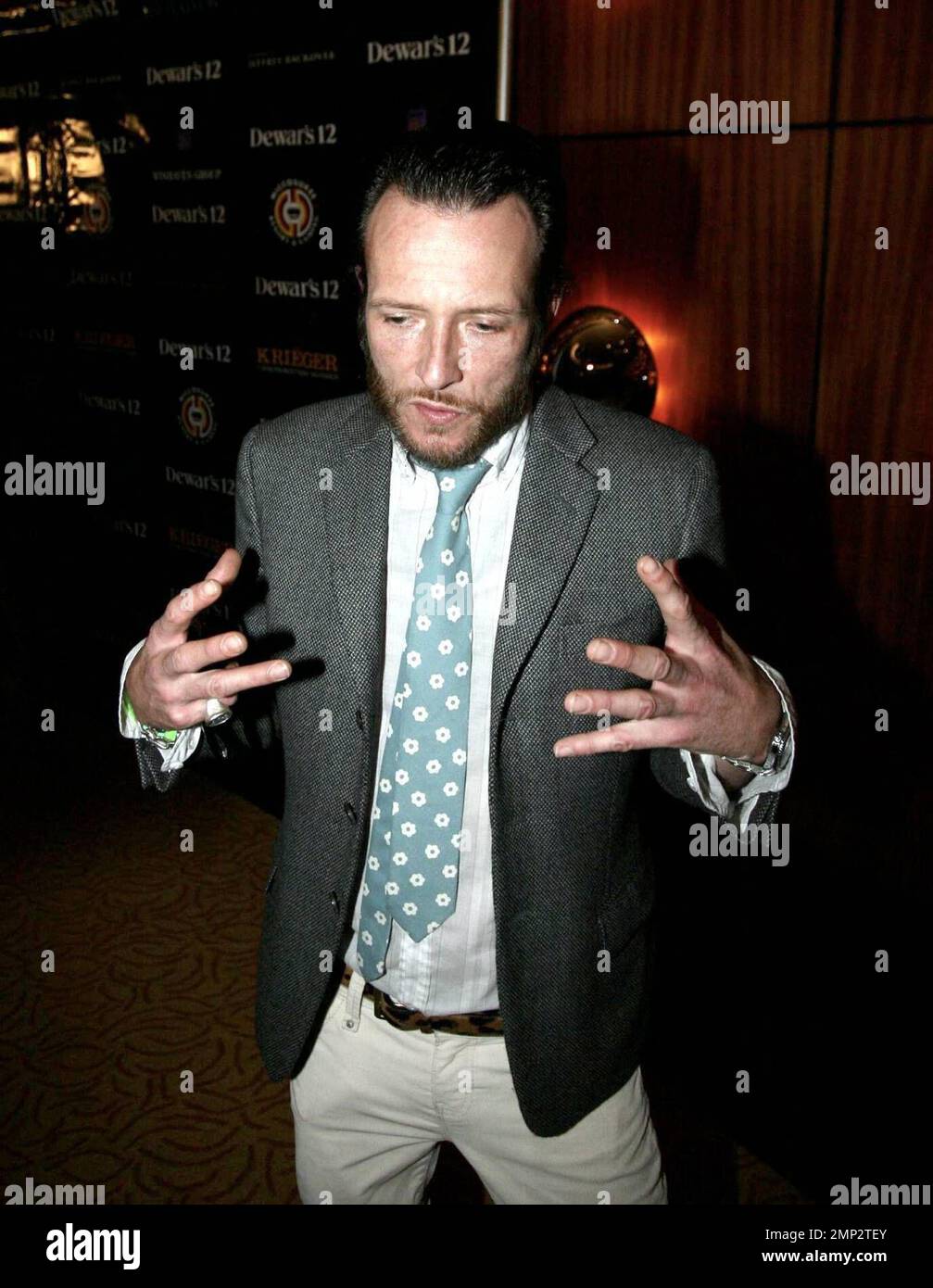 Scott Weiland attends the 2008 All-Star Gala and Party Benefitting Bay ...