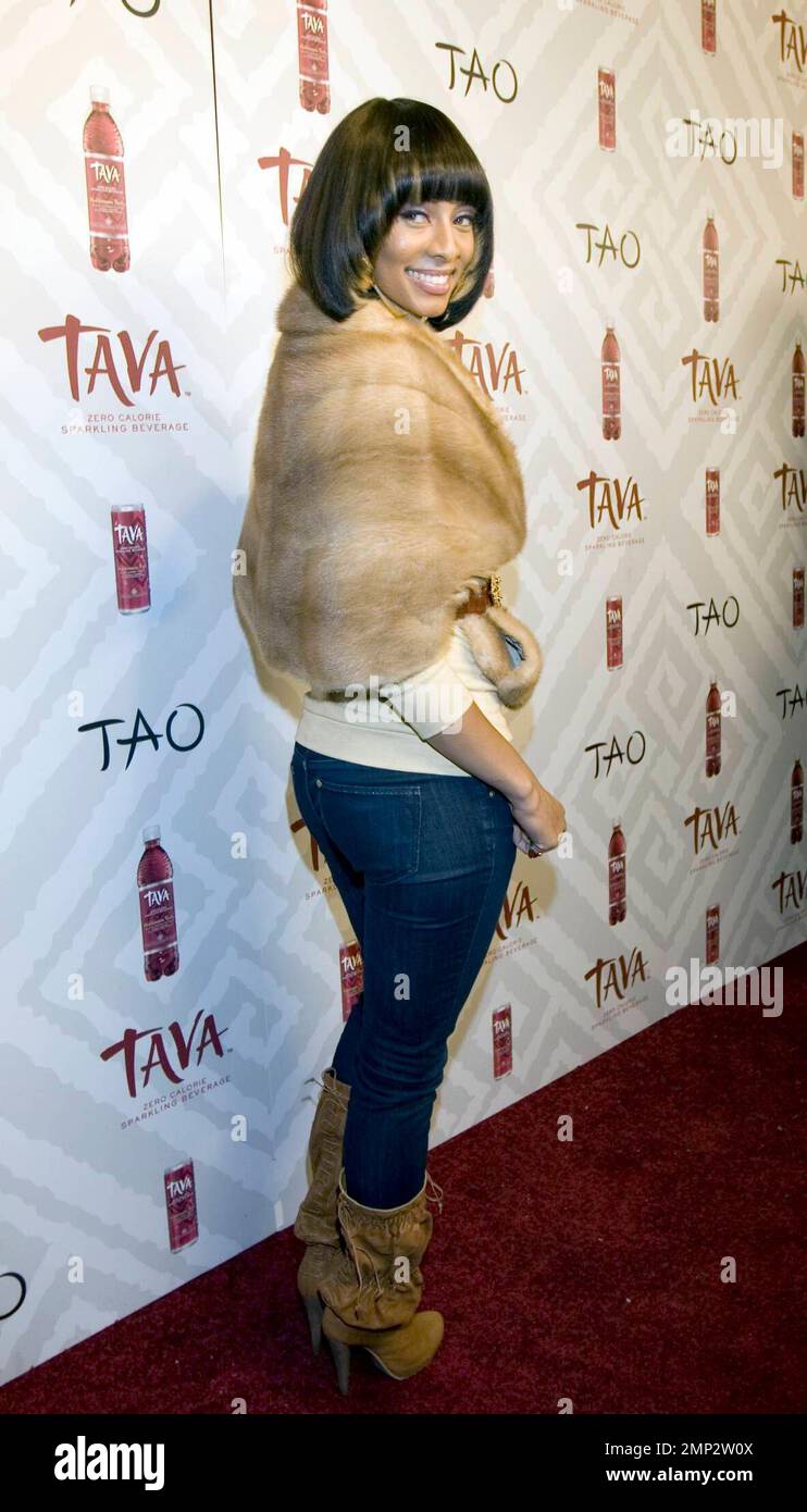Keri Hilson on the red carpet at the Tava Sparkling Beverage launch at ...