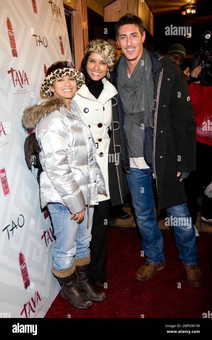 Nia Peeples and Eric Balfour on the red carpet at the Tava Sparkling ...