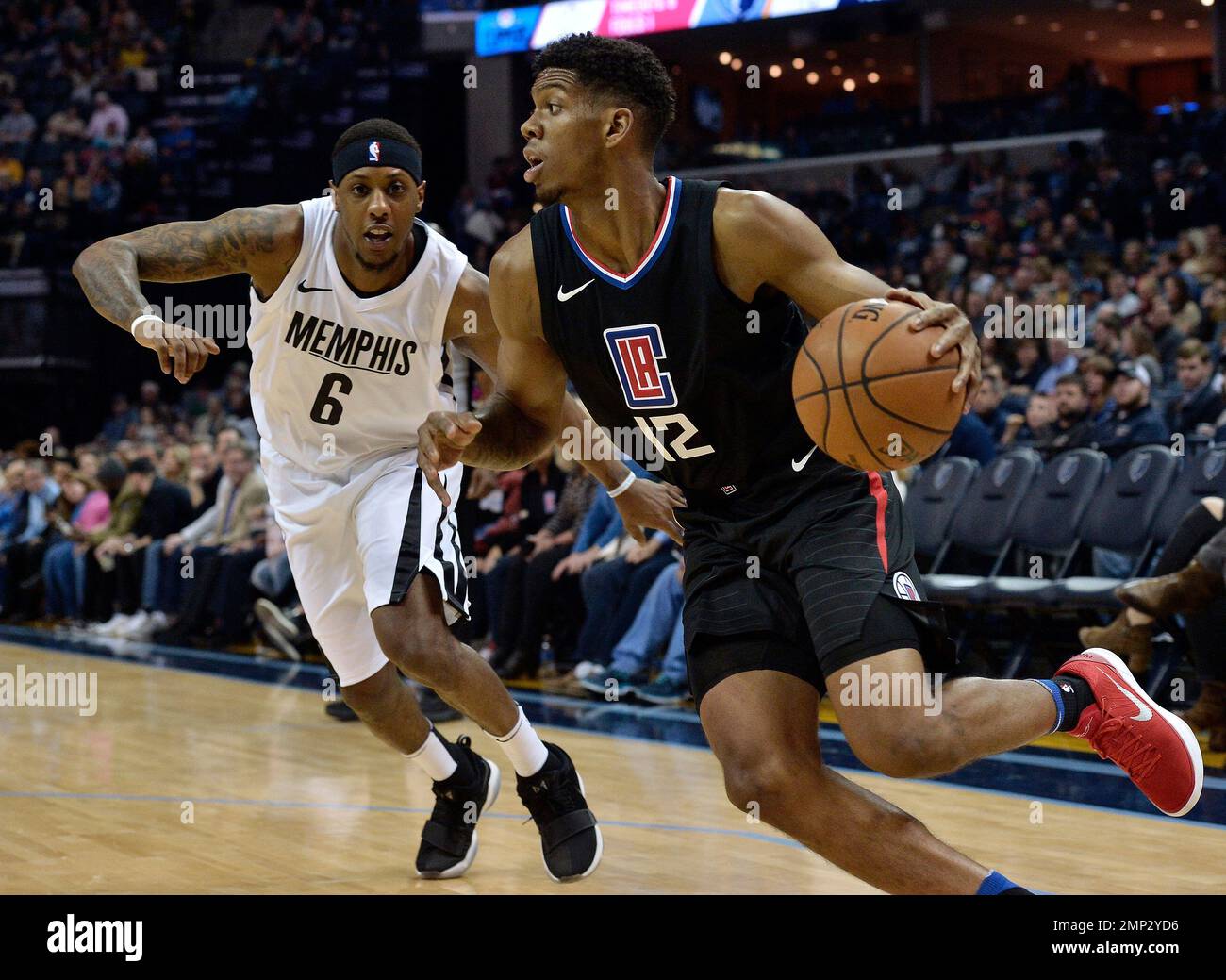 Los Angeles Clippers guard Tyrone Wallace (12) drives against Memphis ...