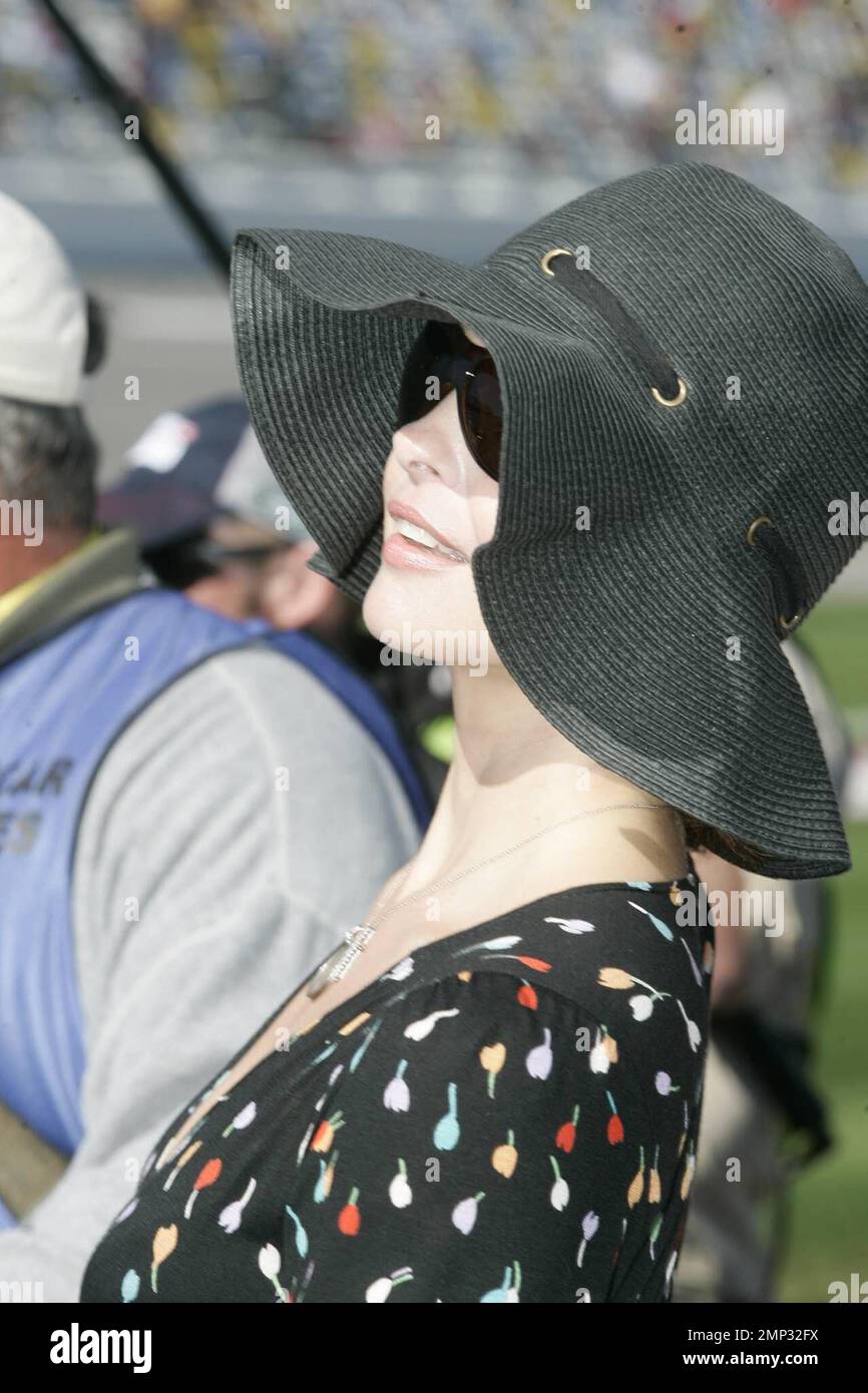 Actress Ashley Judd hid from the Florida sun under a floppy hat as she ...