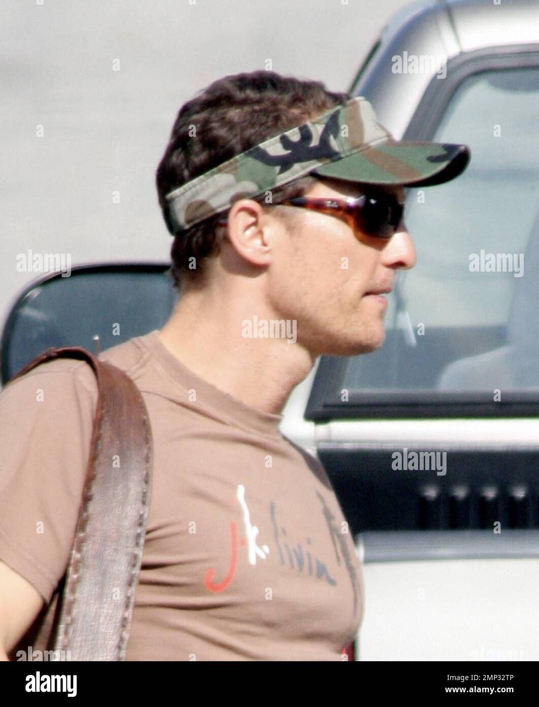 Exclusive!! Matthew McConaughey keeps himself in top shape with a trip ...