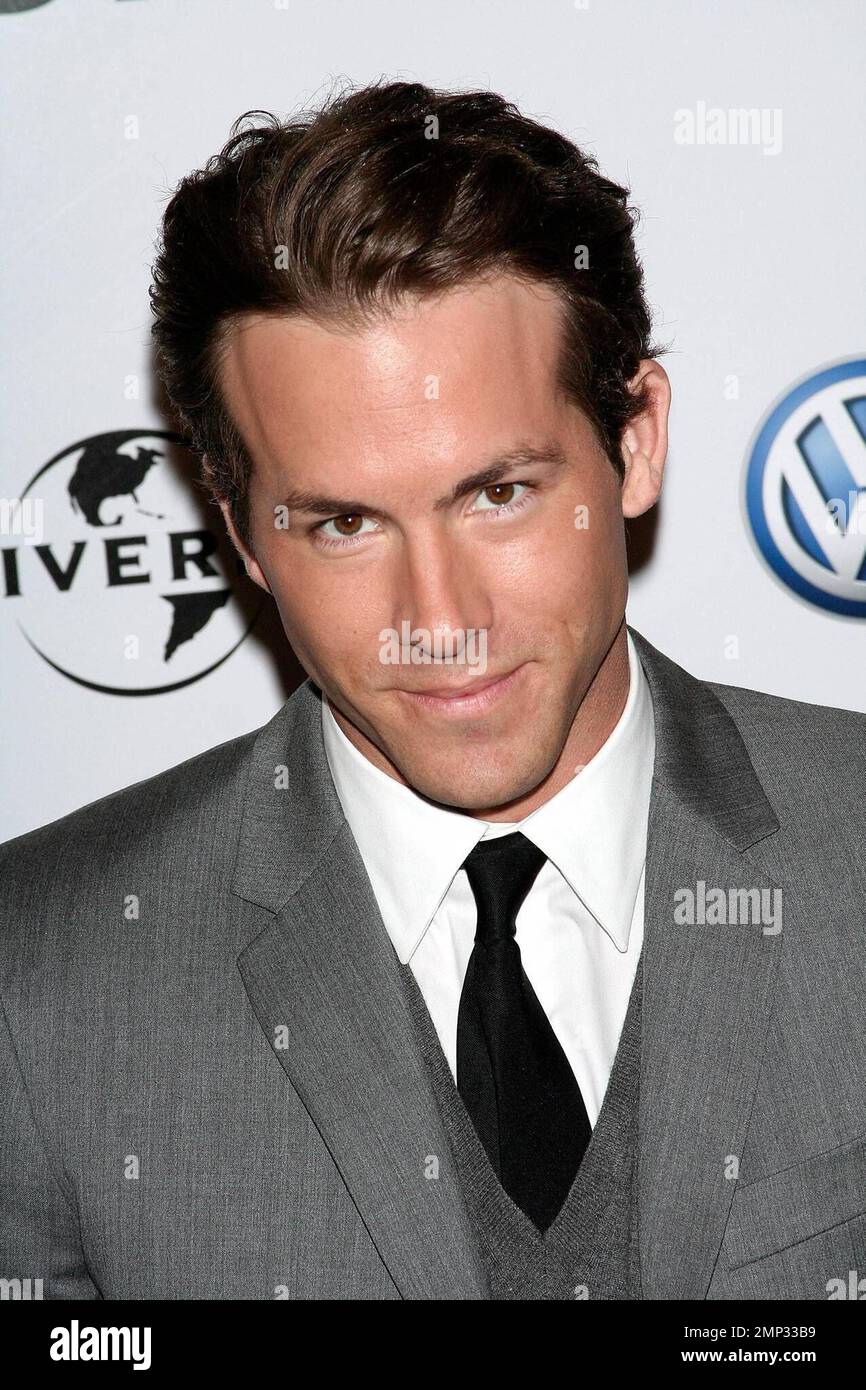 Isla Fisher, Ryan Reynolds, Rachel Weisz and Kevin Corrigan attend the ...