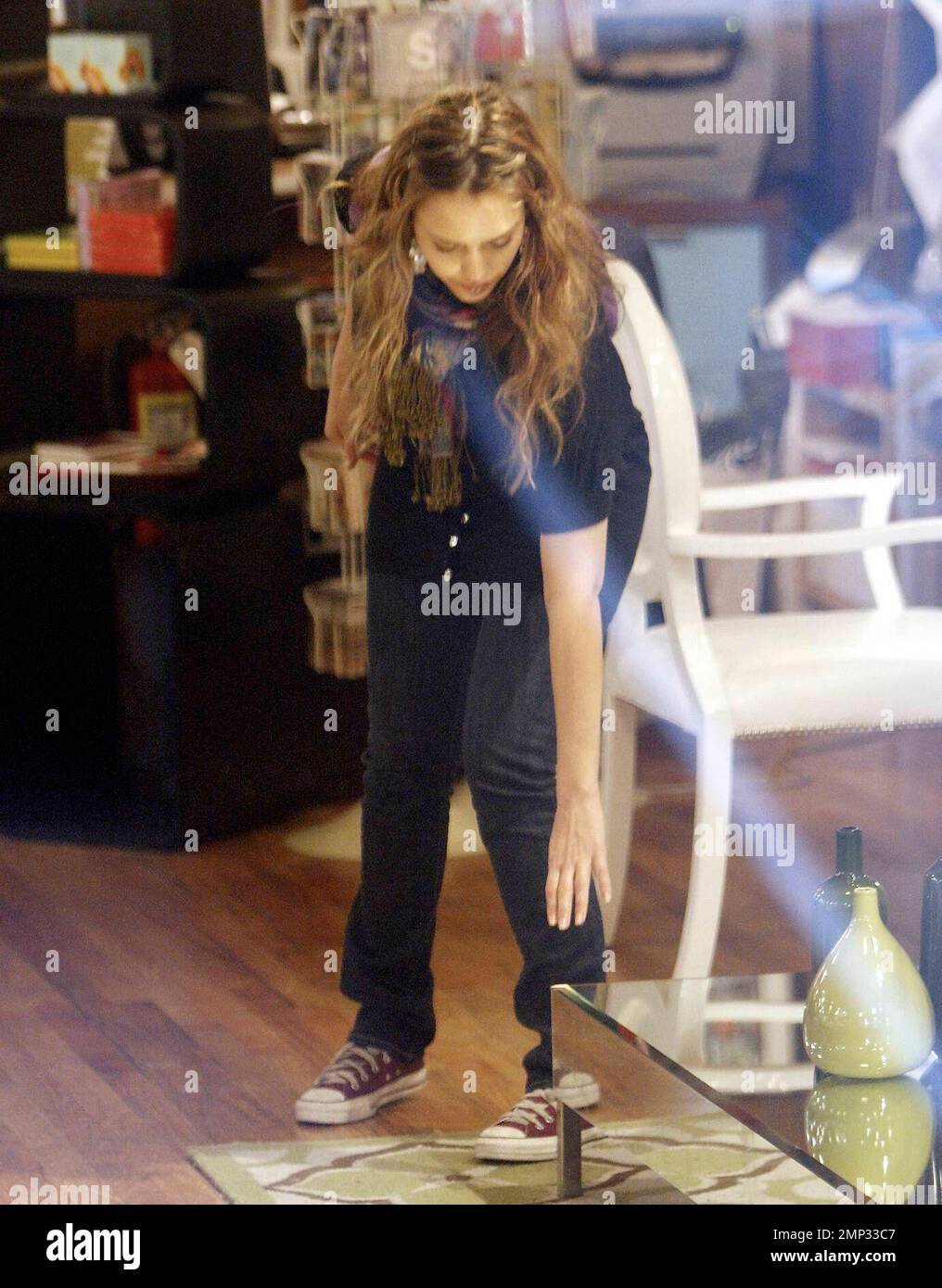 Jessica Alba is finally starting to show signs of a growing baby bump ...