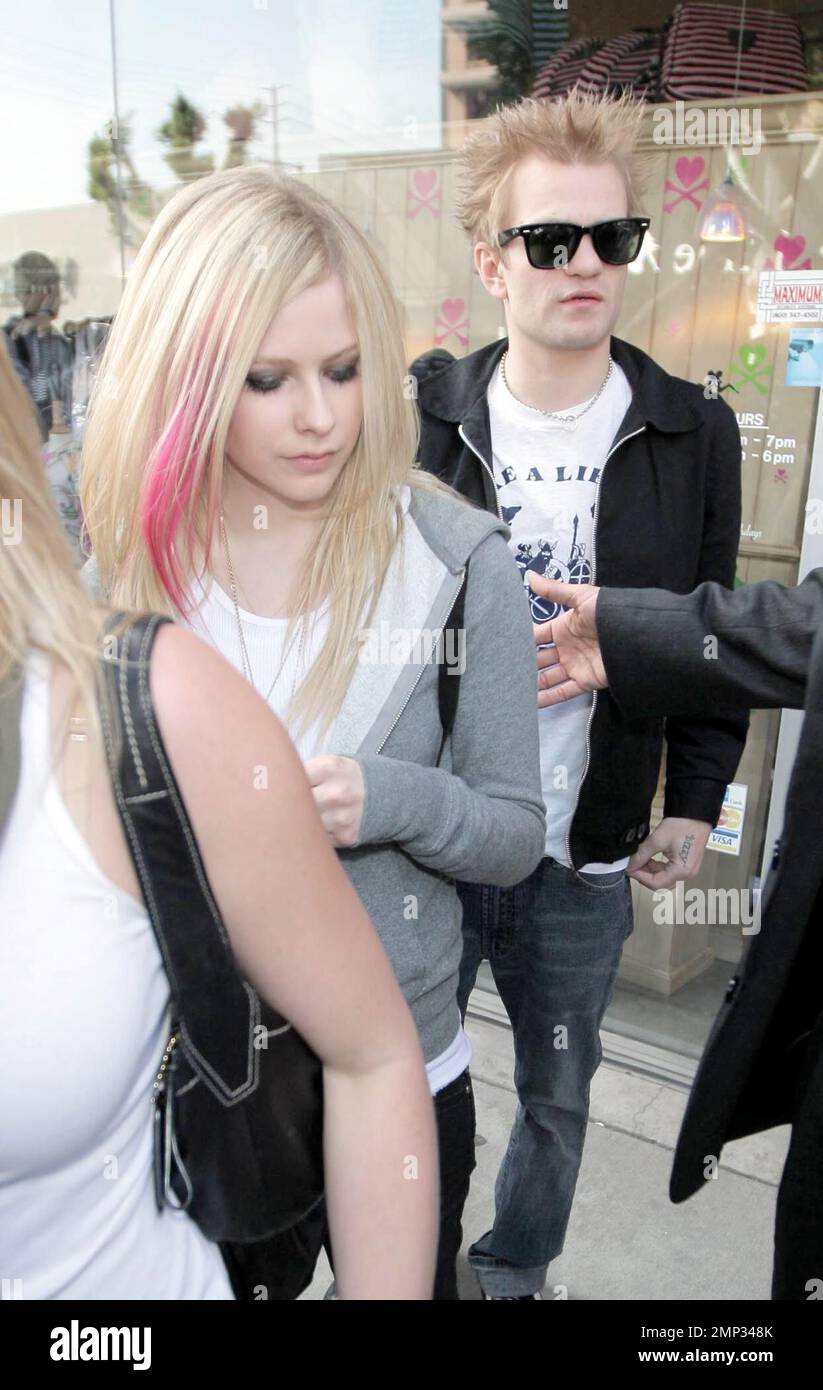 Avril Lavigne and Deryck Whibley shop on Robertson Blvd. making a stop ...