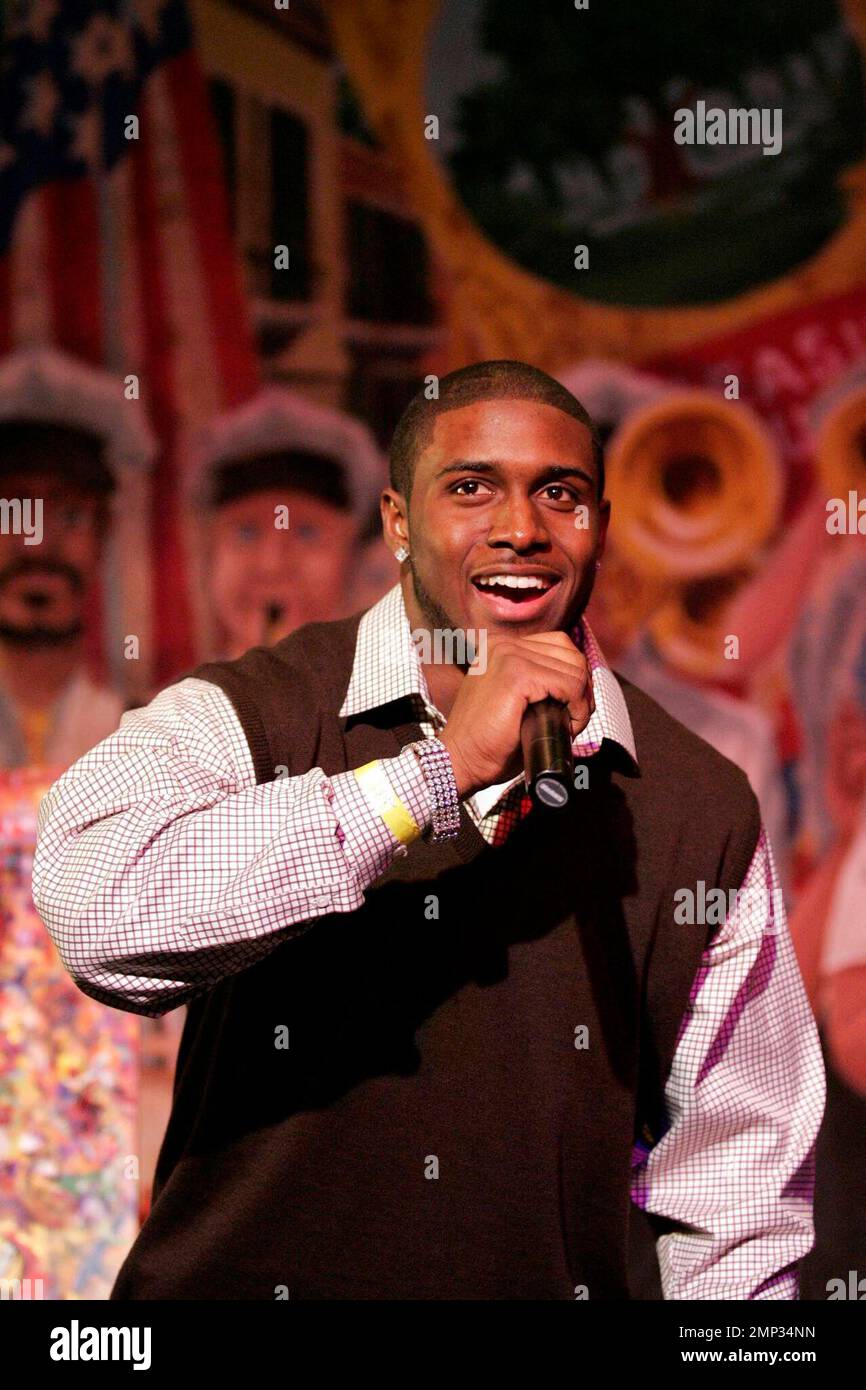 Reggie Bush attends The Big Easy Billiards Bash, a celebrity pool ...