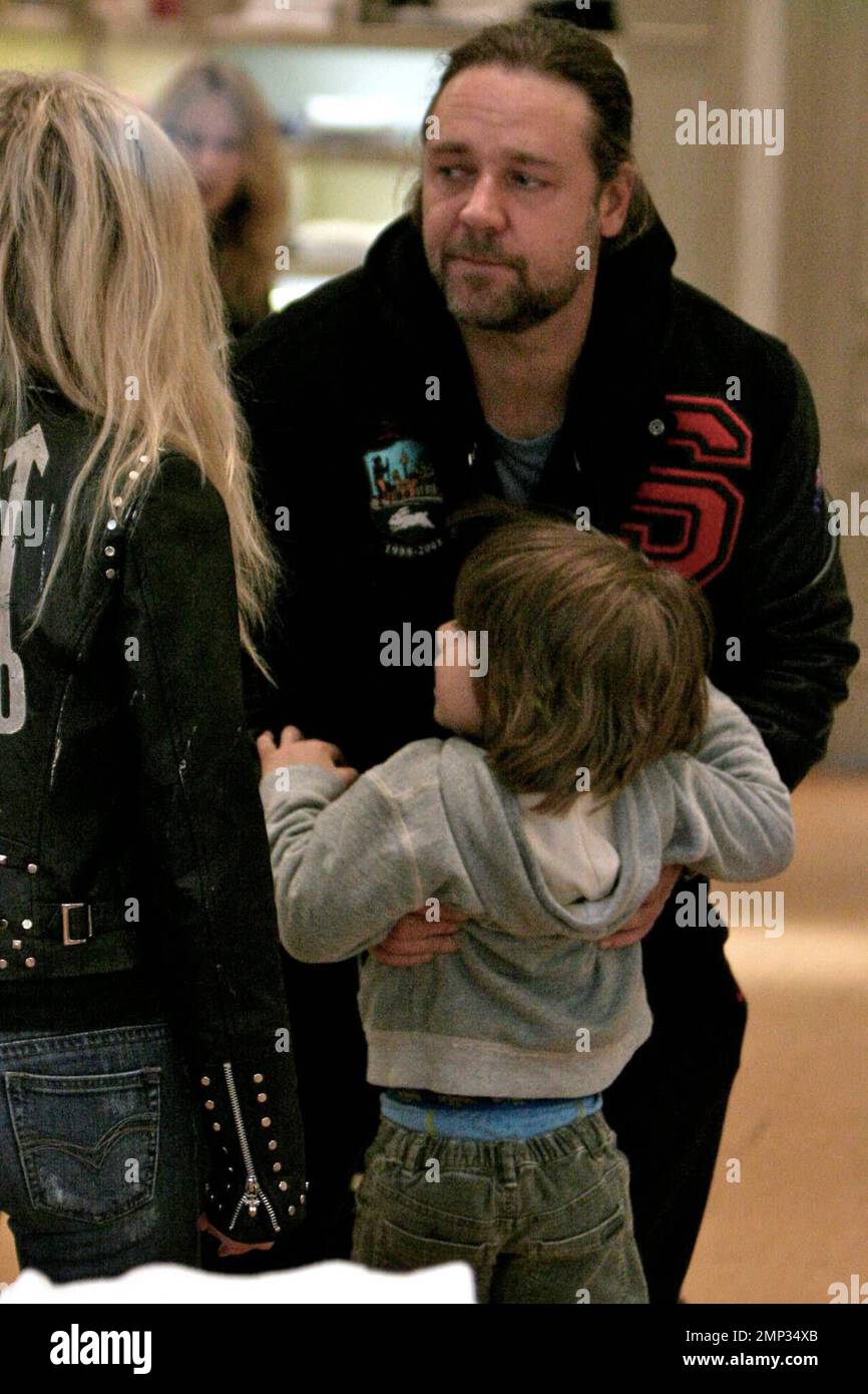Russell Crowe shows he is a hands-on dad during a shopping spree in LA ...