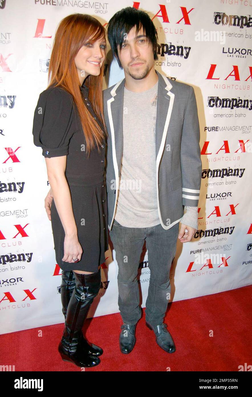 Ashlee Simpson, Pete Wentz and Ashlee's father, Joe Simpson, arrive at ...