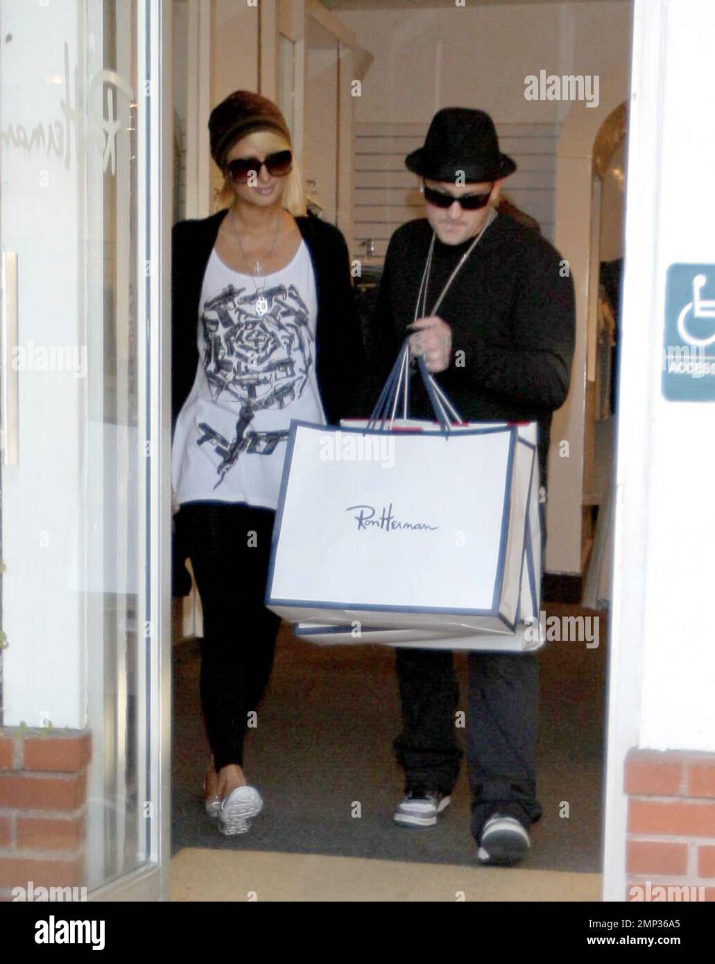 Paris Hilton and her new boyfriend Benji Madden shop together at Fred ...