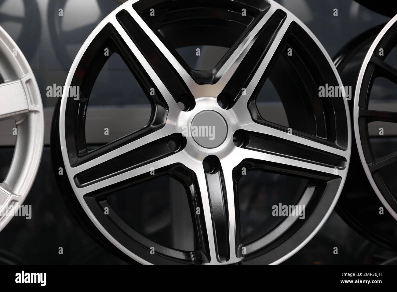 Alloy wheel factory hi-res stock photography and images - Alamy