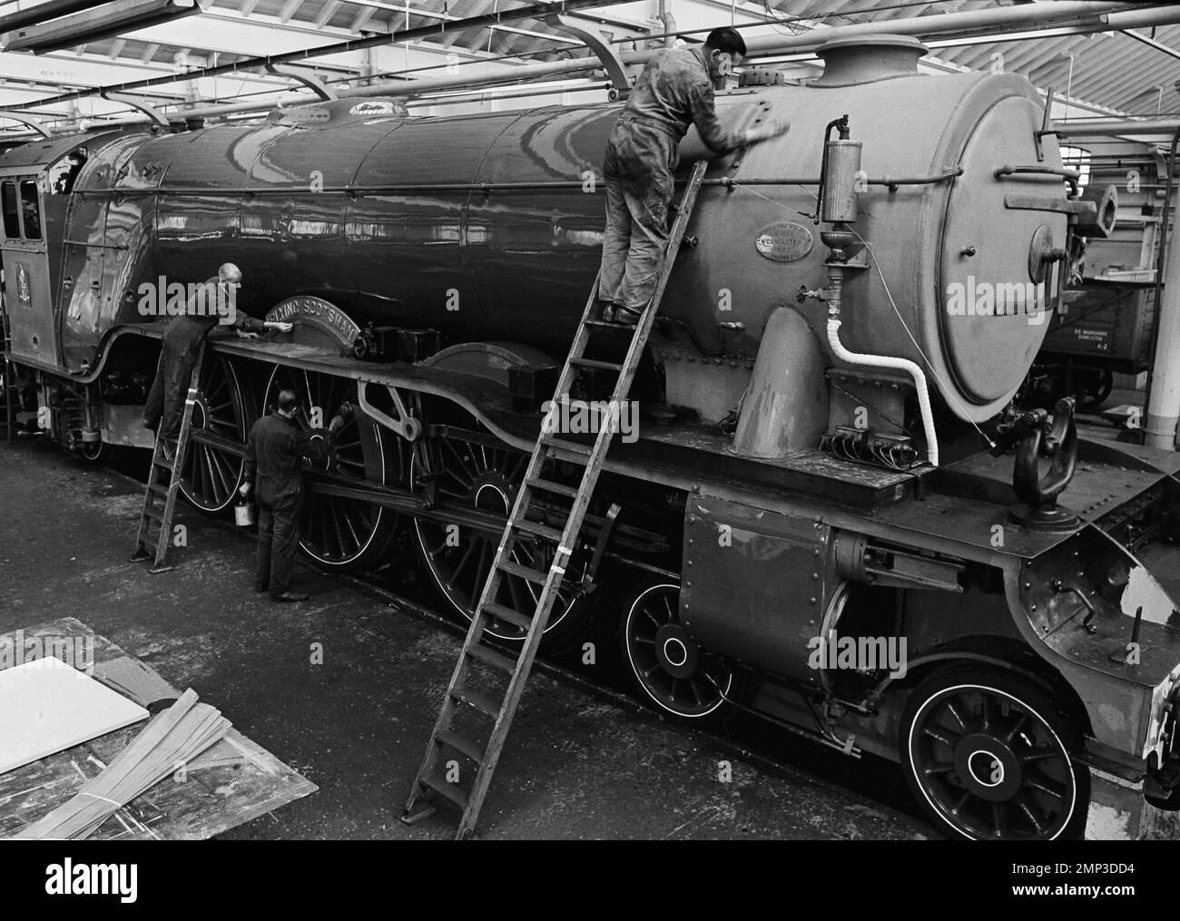 The Flying Scotsman, the first steam locomotive in the world to be ...
