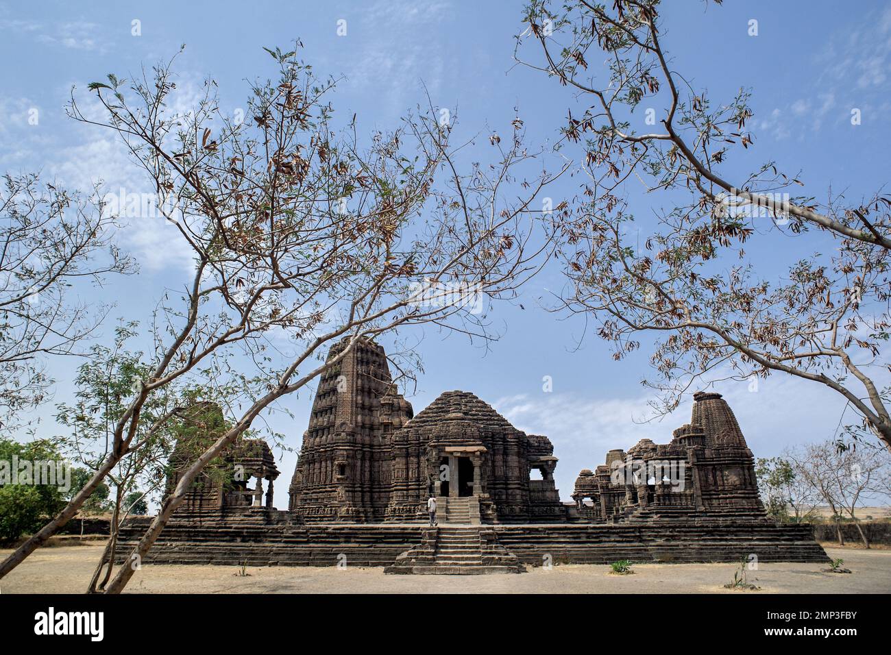 16-04-2009 Hemadpanthi style of architecture Gondeshwar Temple ...