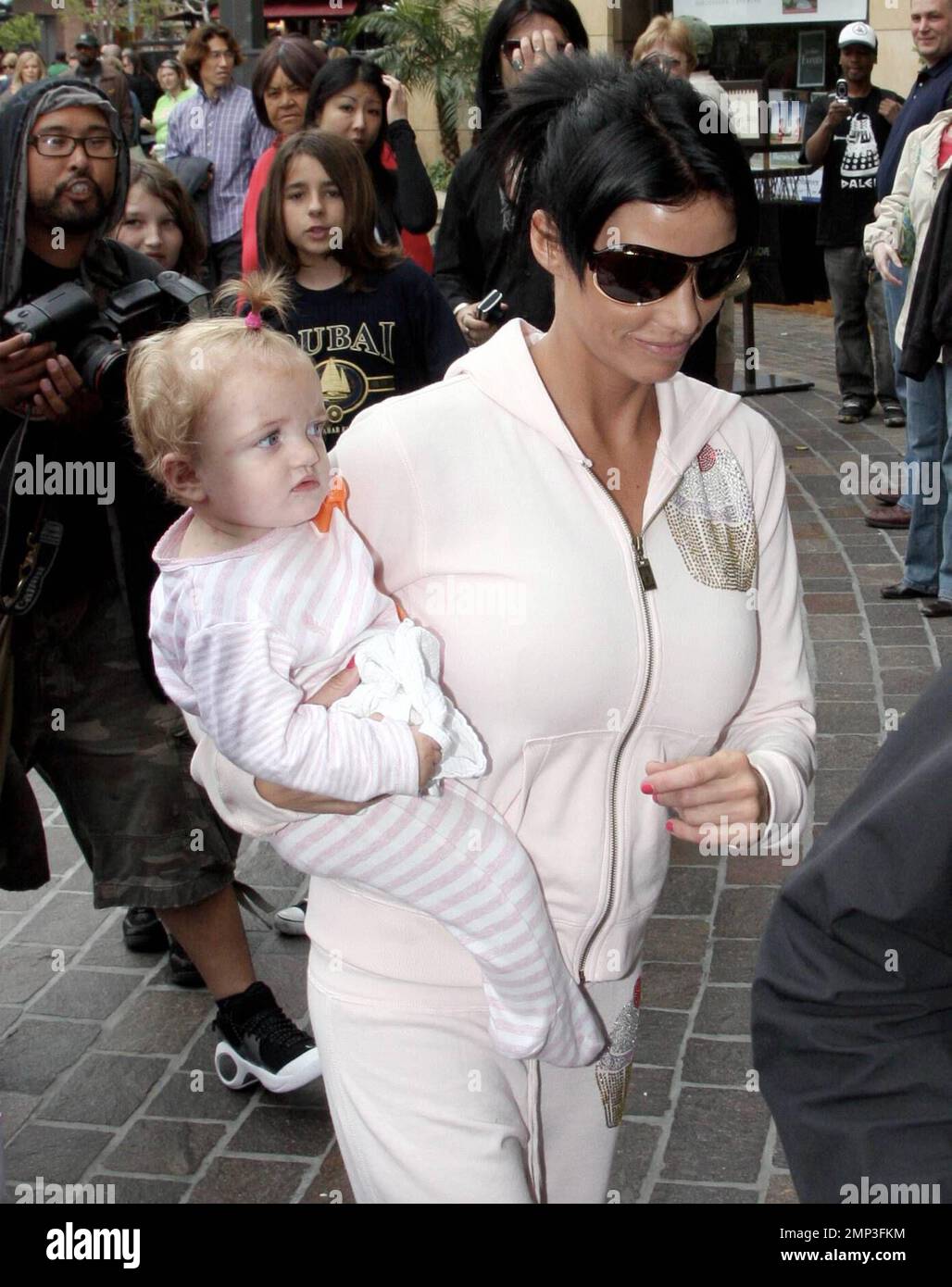 Jordan, hubby Peter Andre and two of the couple's three children ...