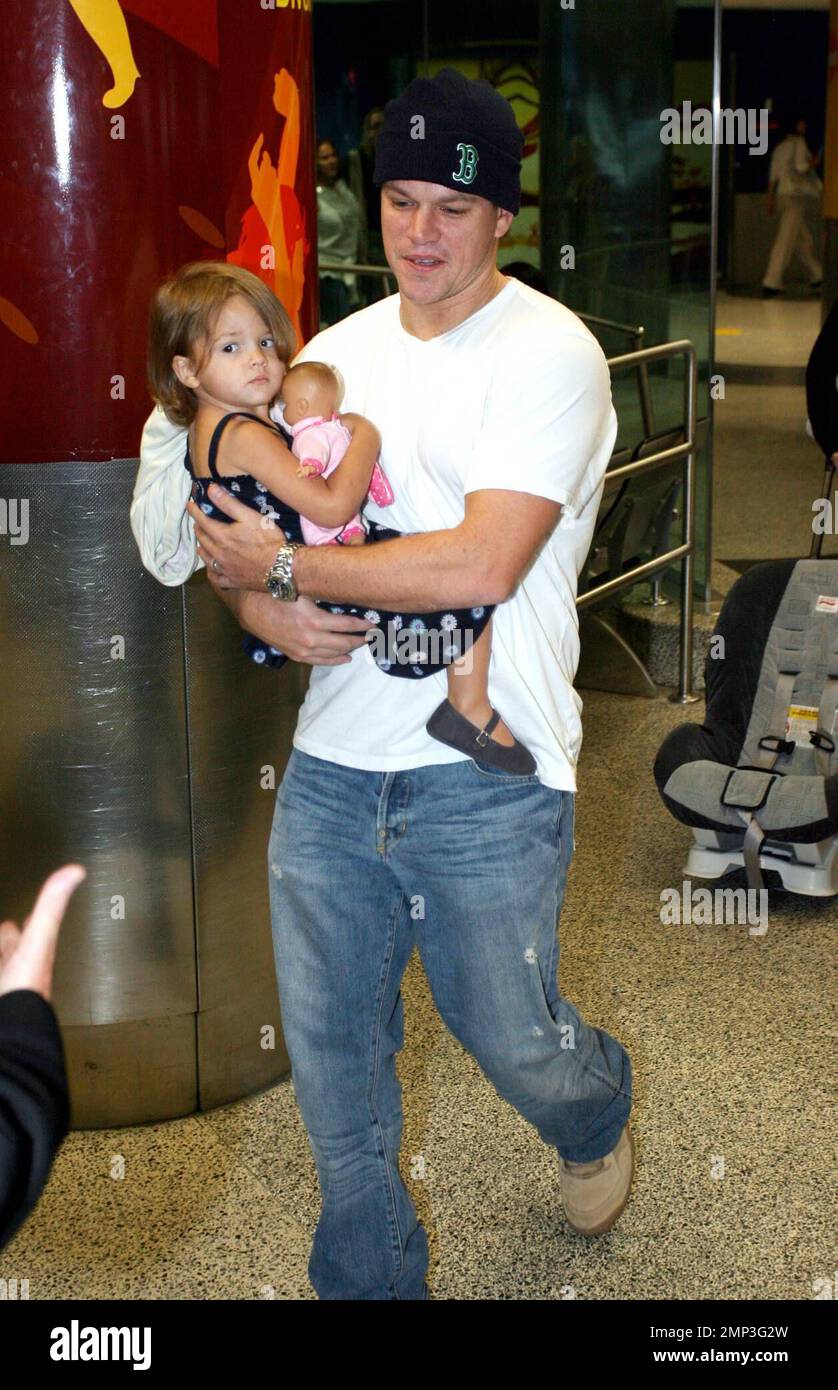 Exclusive!! Matt Damon, with his wife and daughter, arrives at Miami ...
