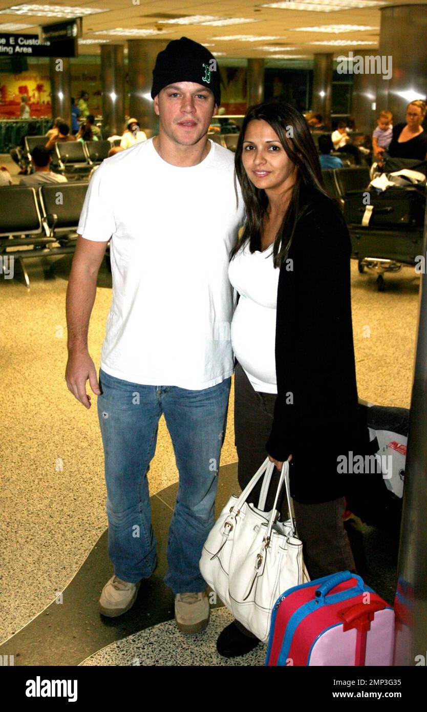 Exclusive!! Matt Damon, with his wife and daughter, arrives at Miami ...