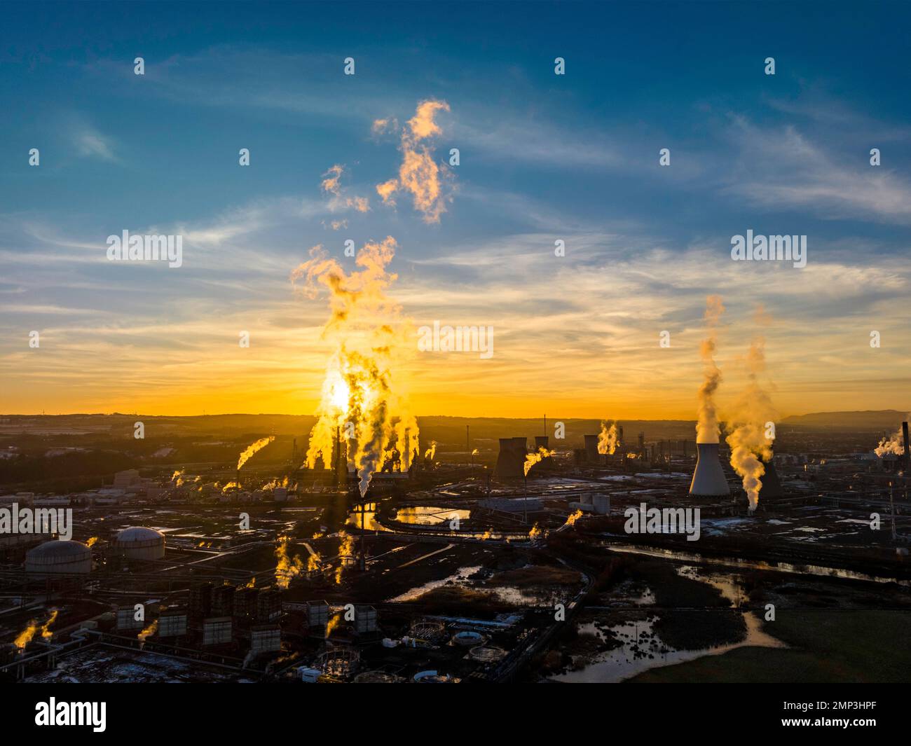 Grangemouth Oil Refinery, Grangemouth, Scotland, UK Stock Photo - Alamy