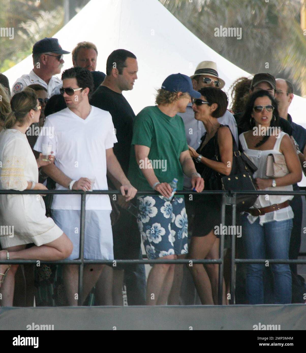 Exclusive!! Owen Wilson and Vince Vaughn take a Sunday afternoon bike ...