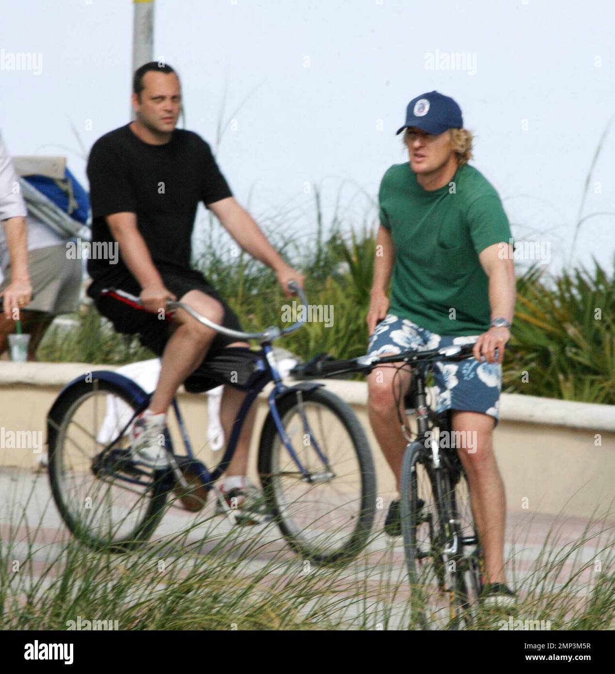 Exclusive!! Owen Wilson and Vince Vaughn take a Sunday afternoon bike ...
