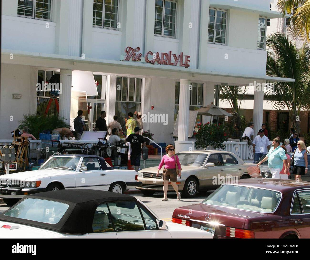 Jim Carrey films 'I Love You Phillip Morris' in the Art Deco District ...
