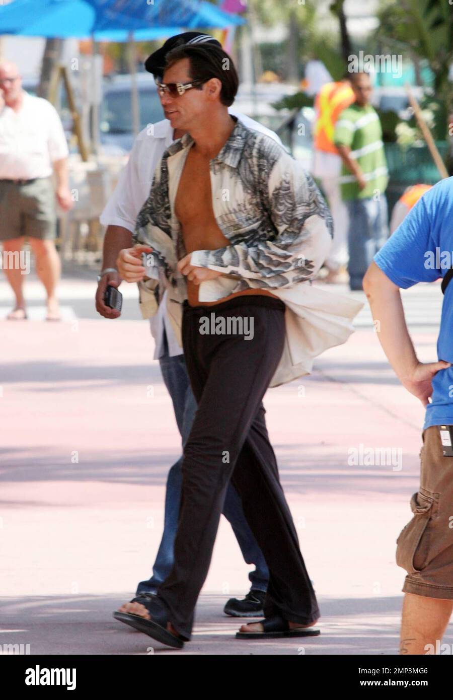 Jim Carrey films 'I Love You Phillip Morris' in the Art Deco District ...