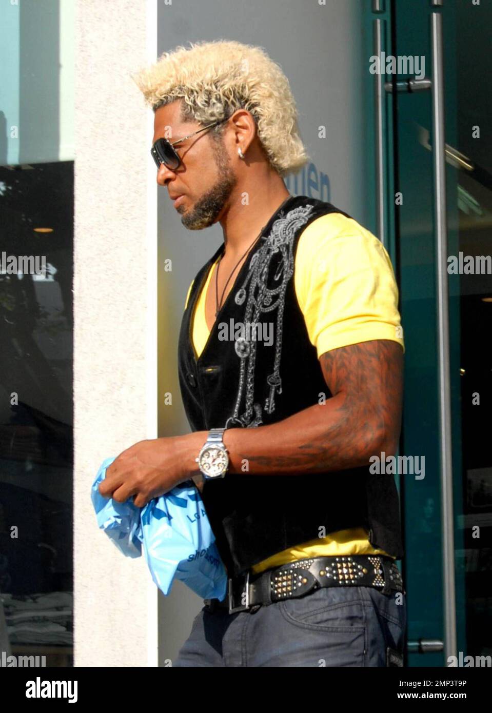 Exclusive!! Abel Xavier of the LA Galaxy soccer team shops at Kitson ...