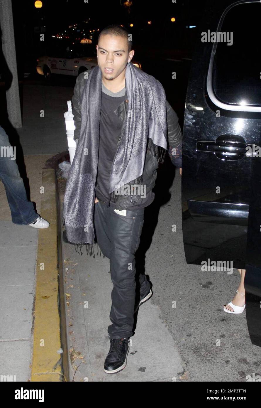 Evan Ross enjoys an evening at the Crown Bar with a good looking female ...