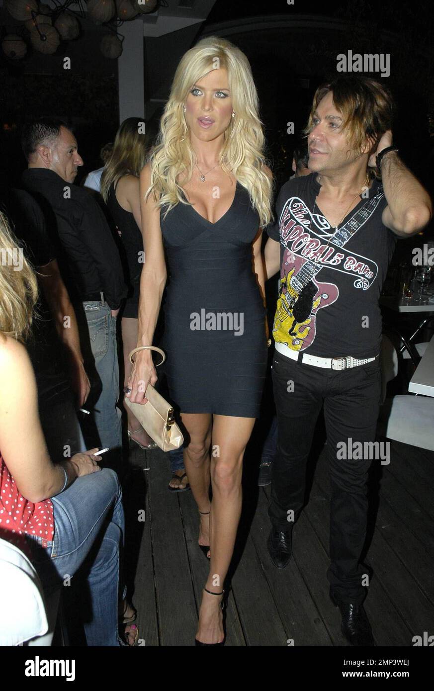 Victoria Silvstedt parties at Villa Mercedes with Greek hair stylist ...