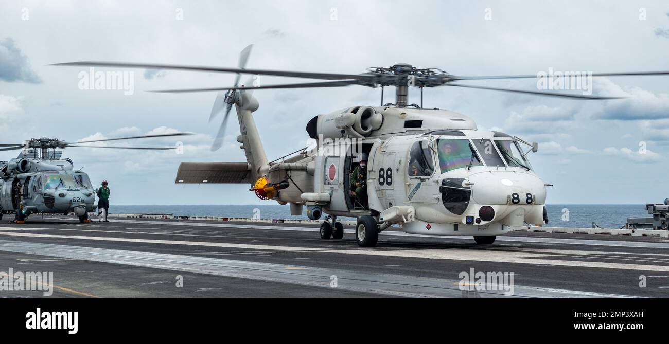 221009-N-DW158-1021 SEA OF JAPAN (Oct. 9, 2022) A Japan Maritime Self ...