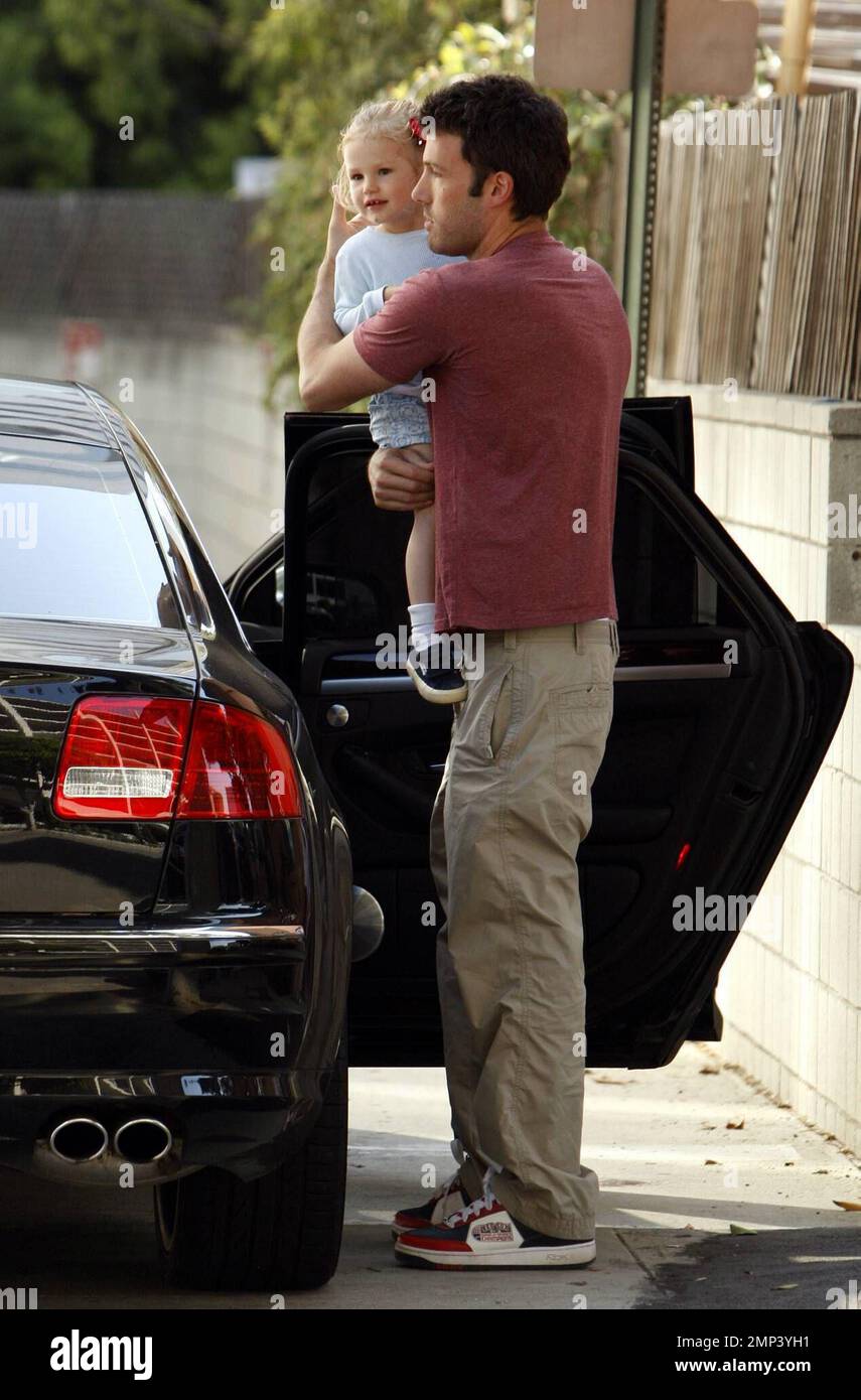Ben Affleck and Jennifer Garner pick up their daughter, Violet, at ...