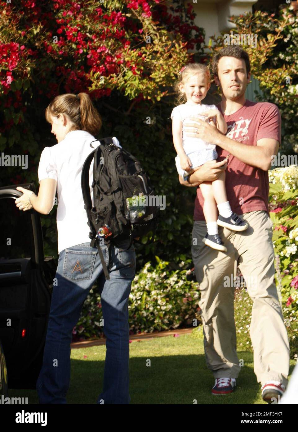 Ben Affleck and Jennifer Garner pick up their daughter, Violet, at ...