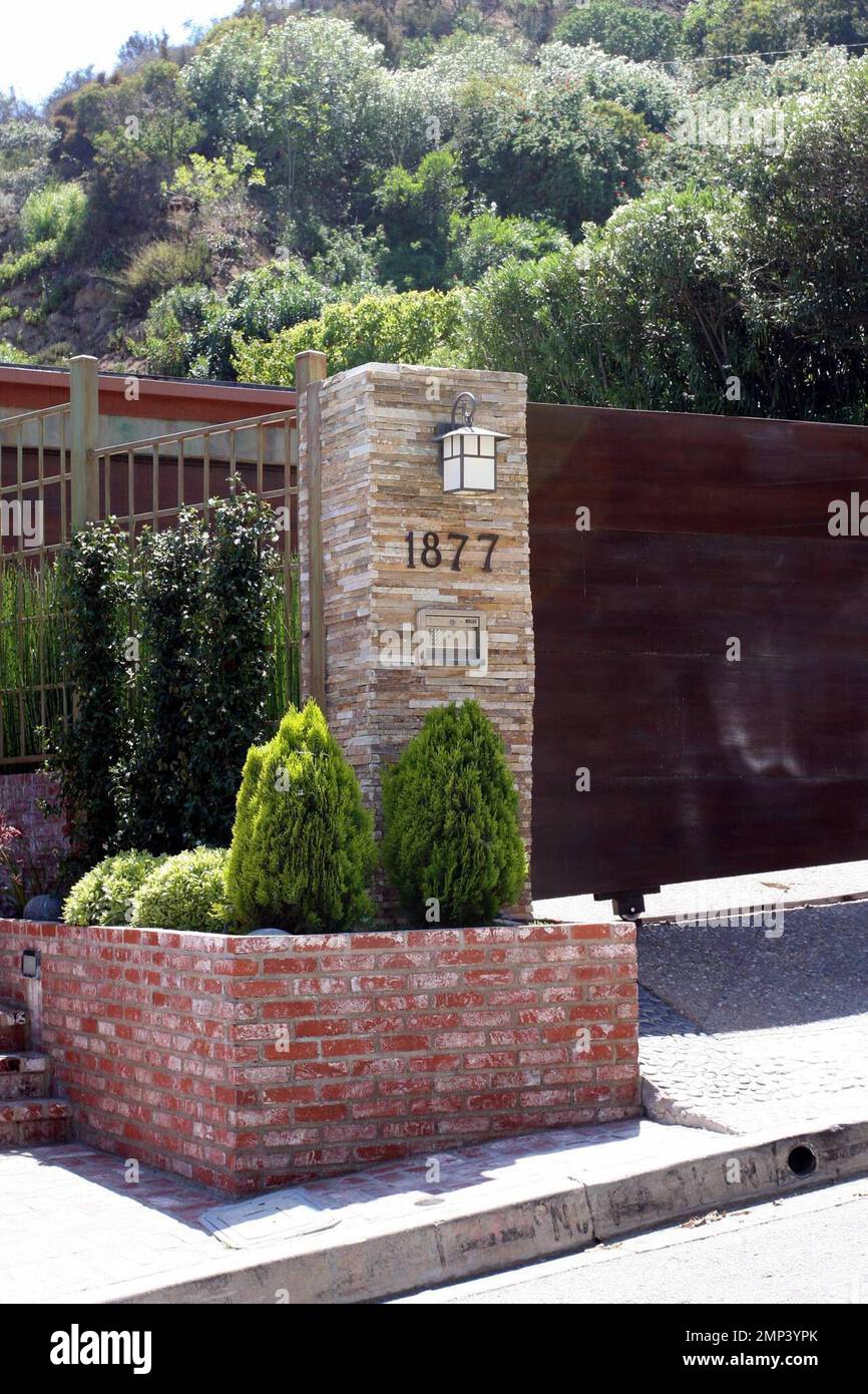 Exclusive!! This is the $7,150,000 Hollywood Hills home that Actor Ryan ...