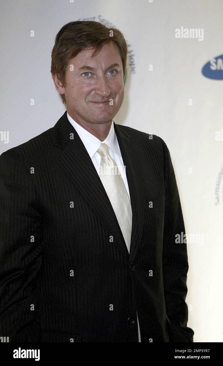 Wayne Gretsky arriving for the Samsung's 7th Annual Four Seasons of ...