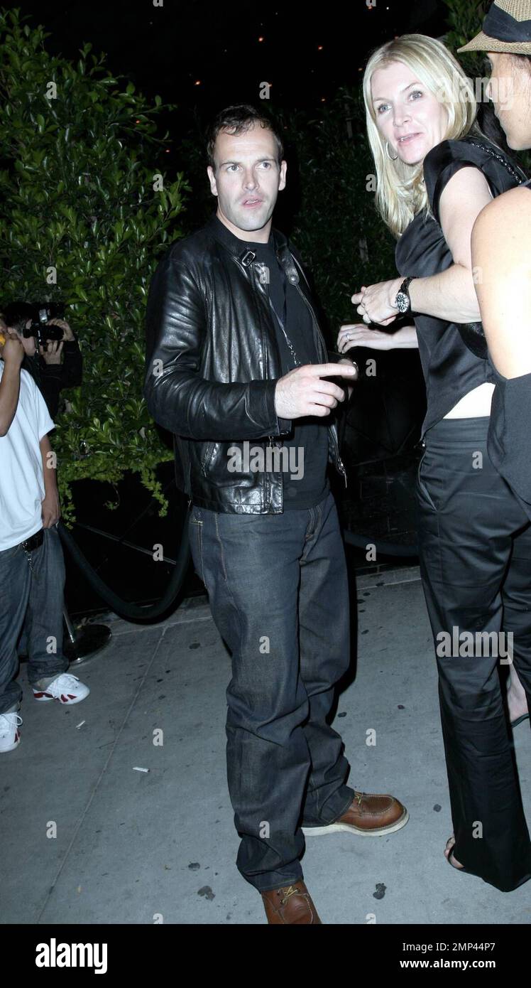 Johnny Lee Miller hangs out at Crown Bar, Los Angeles, CA, 6/26/08 ...