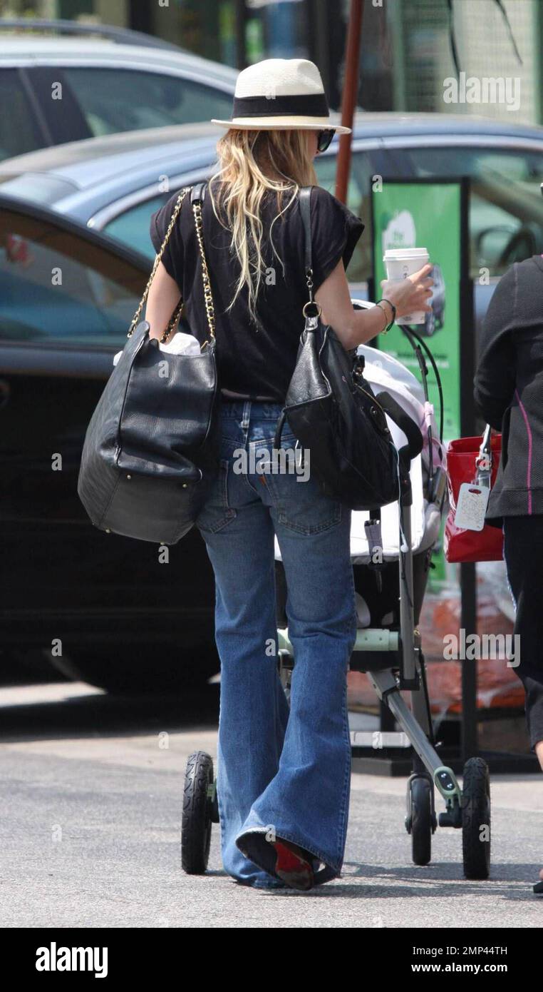 Nicole Richie went grocery shopping today at Whole Foods Market in ...