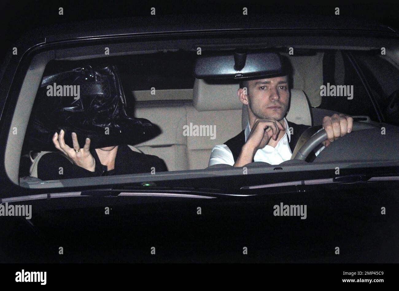 Exclusive!! Lovebirds Justin Timberlake and girlfriend Jessica Biel ...