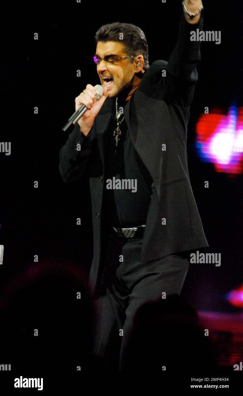George Michael performs his second sold-out show at Madison Square ...