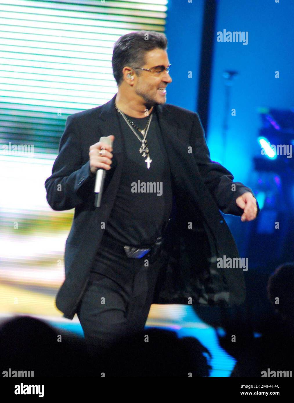 George Michael performs his second sold-out show at Madison Square ...