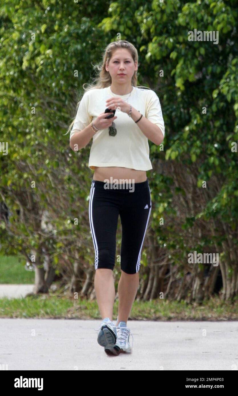 Anna Kournikova arrives for a workout at her local gym, Miami Beach, FL ...