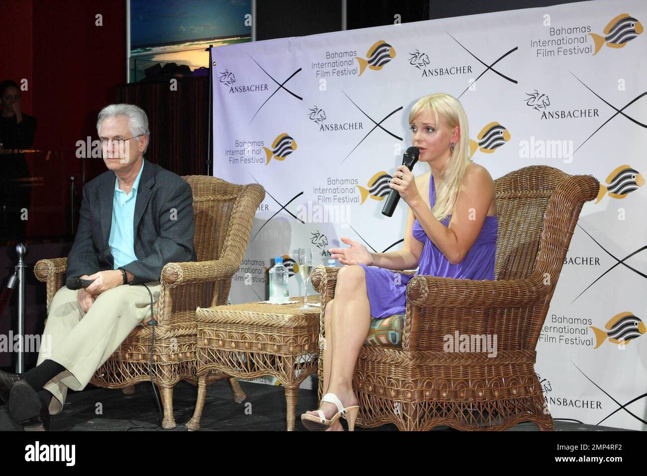 Scary Movie star Anna Faris honoured with the Rising Star award by the ...