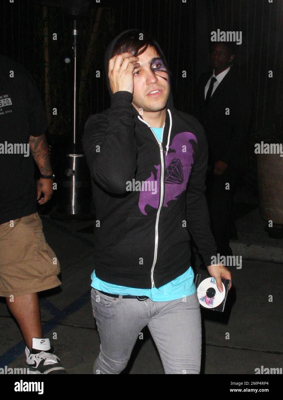 Singer and new dad Pete Wentz flanked by bodyguards leaves the ...