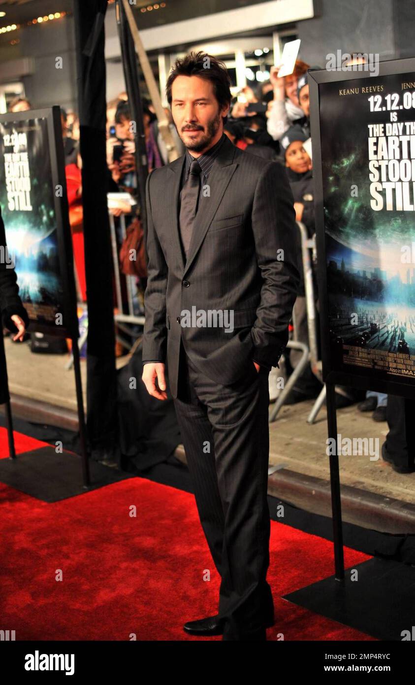 Keanu Reeves at the world premier of The Day The Earth Stood Still. New ...