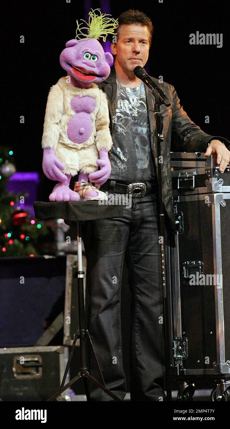 Jeff dunham puppet hi-res stock photography and images - Alamy