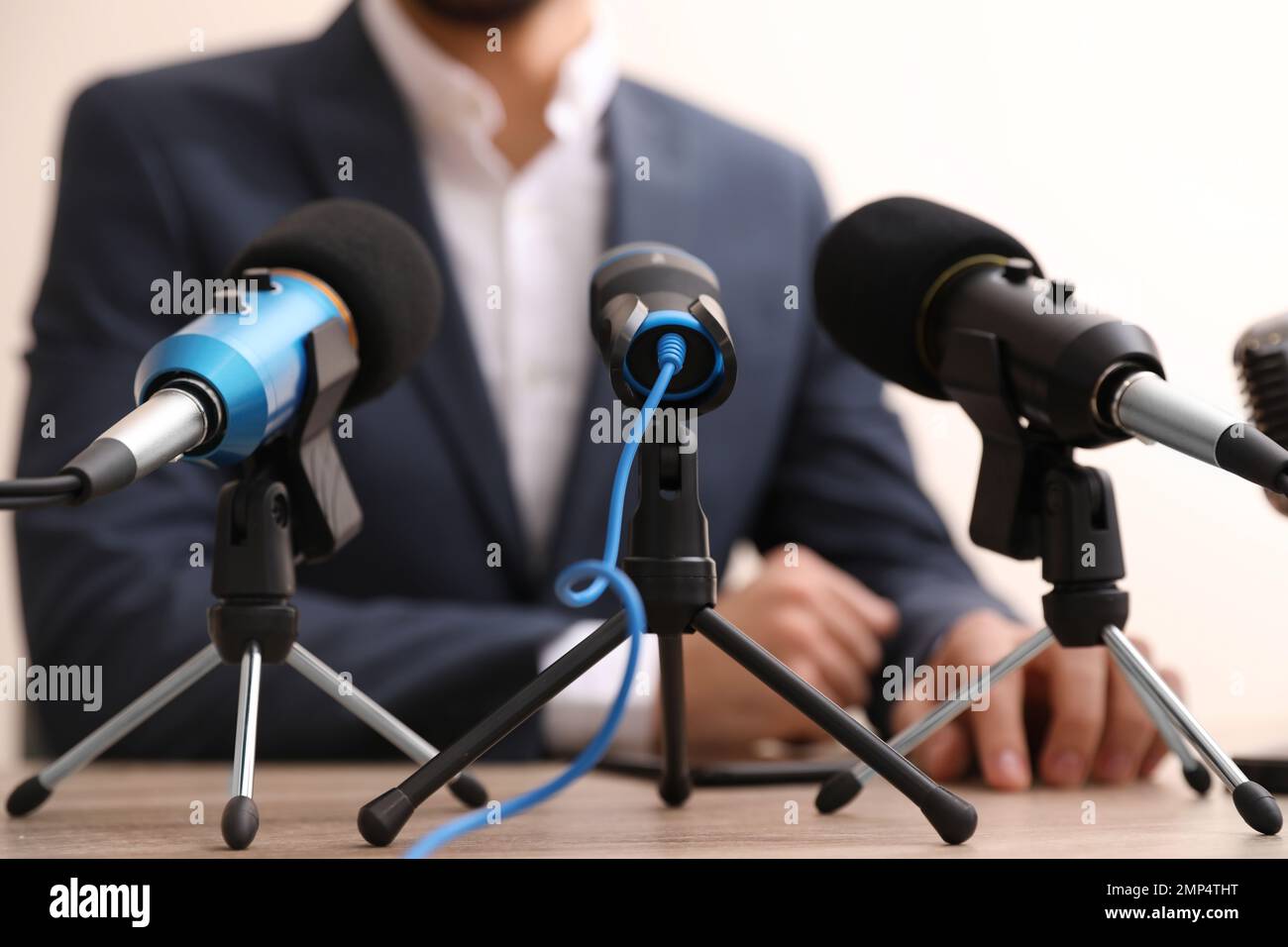 Press conference microphones table hi-res stock photography and images ...