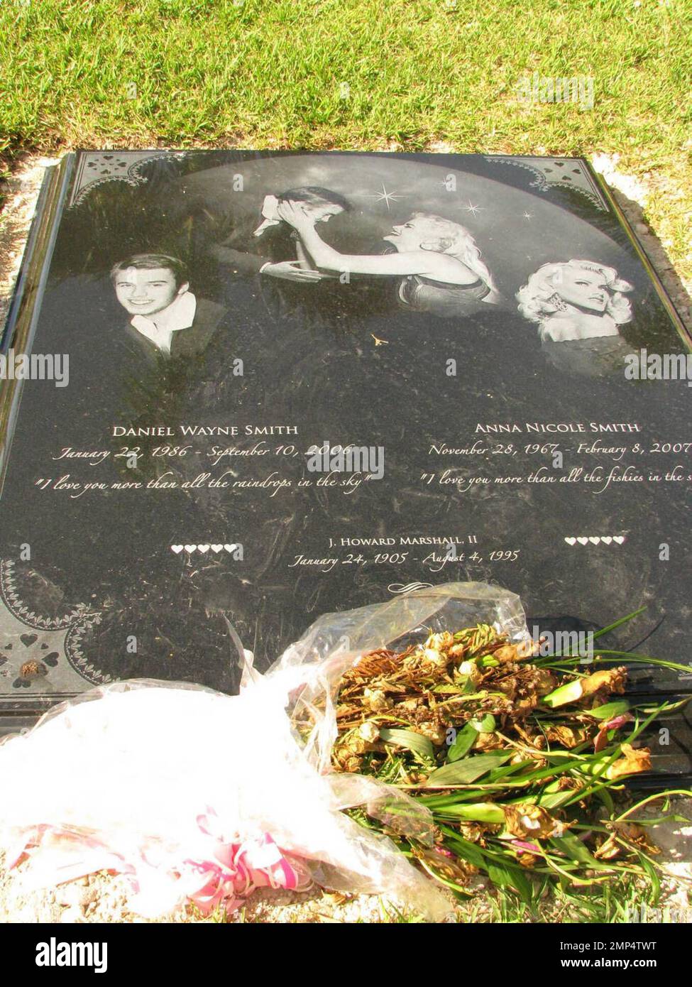 Daniel Wayne Smith Grave