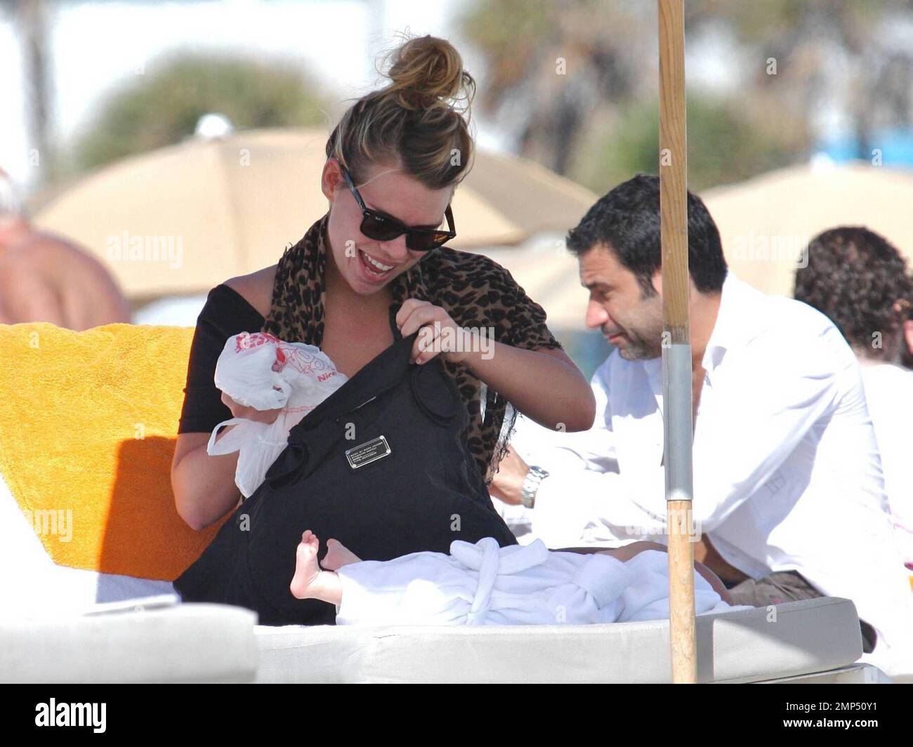 Billie piper husband laurence fox hi-res stock photography and images ...