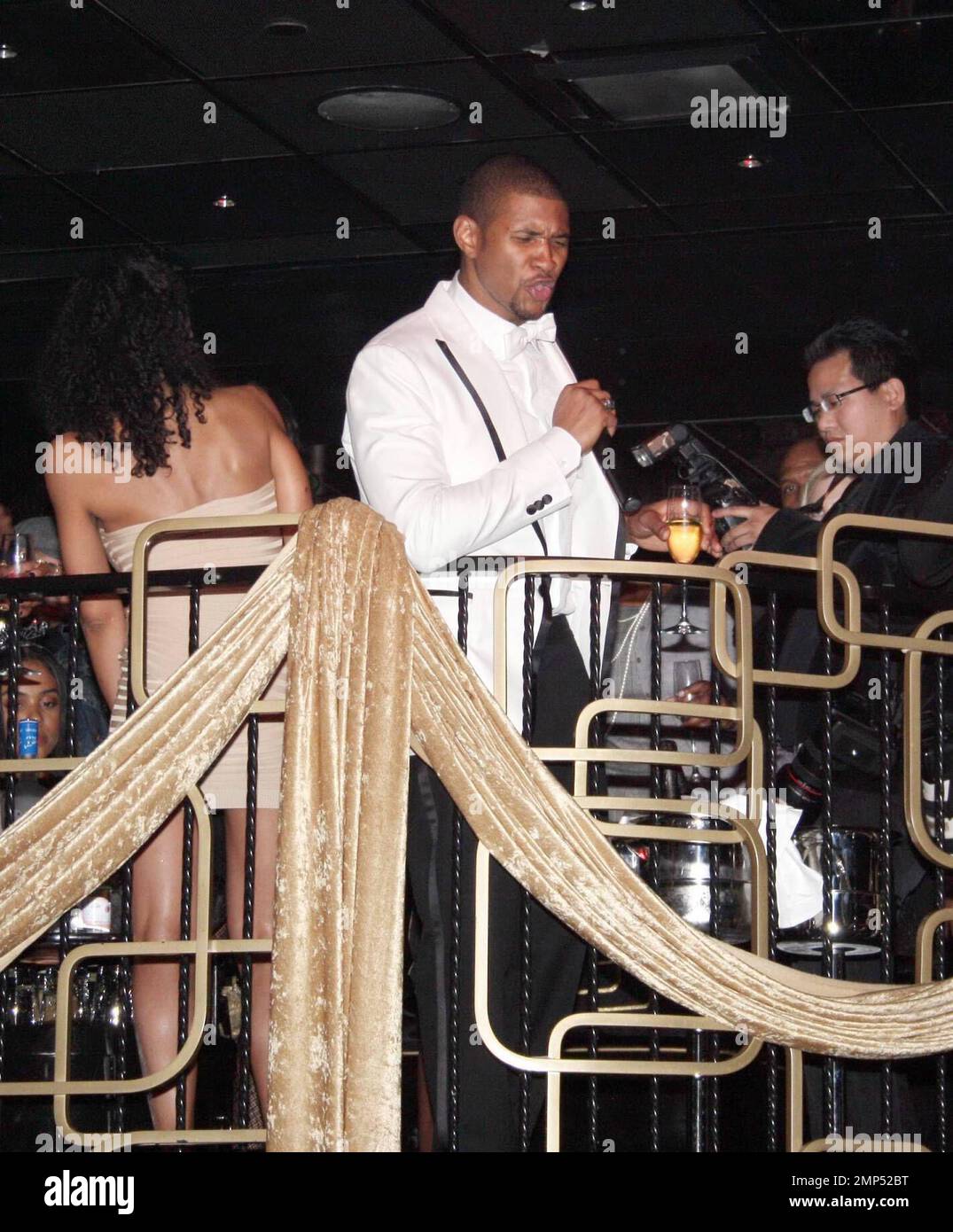 Exclusive!! Singer Usher hosts New Years Eve at Bank nightclub inside ...